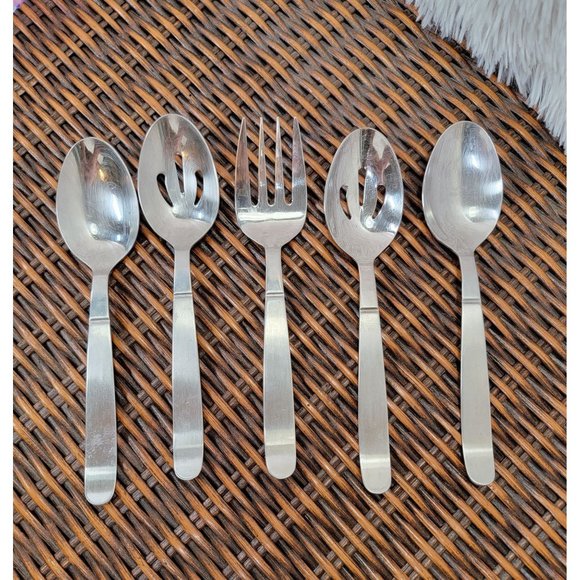 Hampton Silversmiths | Dining | Hampton Silversmiths 5 Piece Serving ...